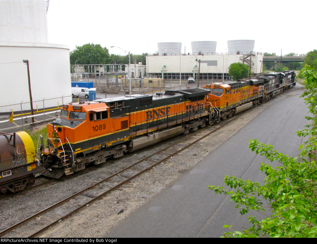 BNSF 1089 and 7354